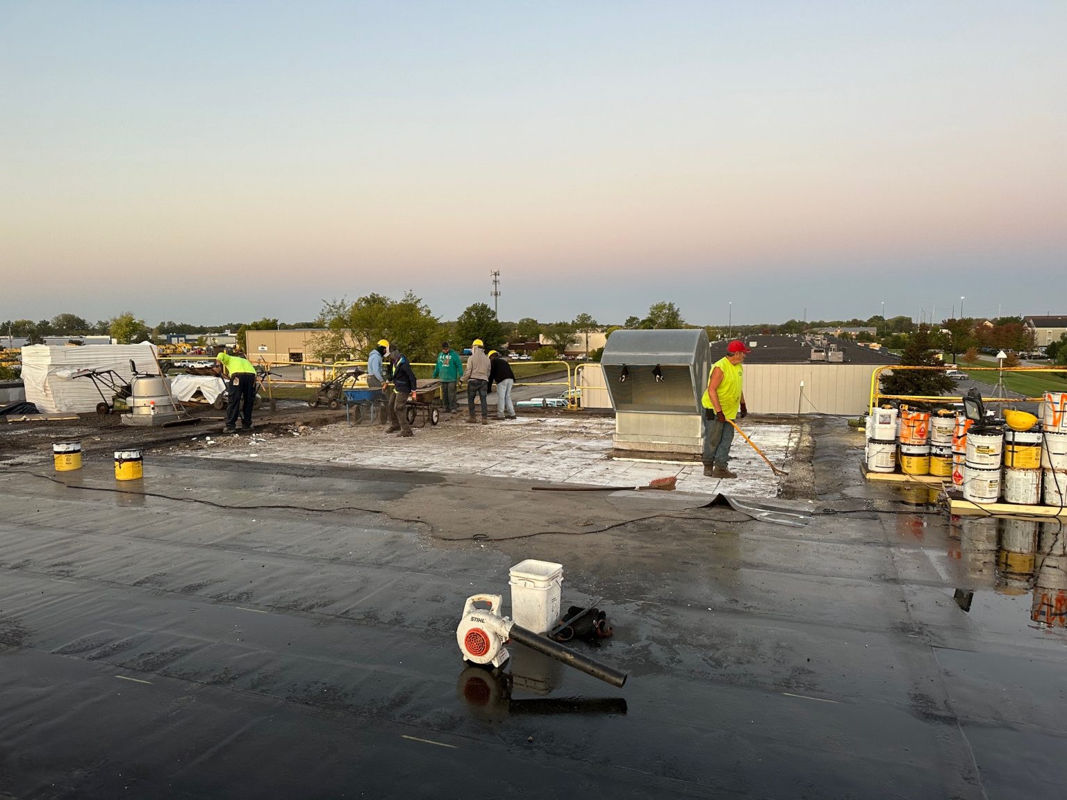 Roofing Services - Hinshaw Roofing & Sheet Metal | Avery IN